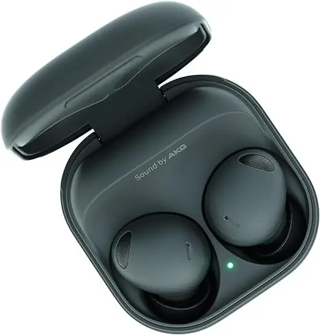 11 Best Earbuds For Small Ears: Reviews & Buying Guide