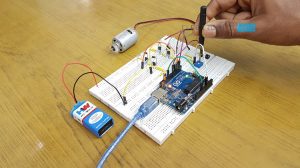 Control Your DC Motor: Speed & Direction with Arduino