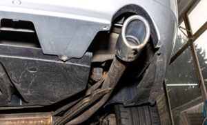 Engine Backfire: Booms from Your Exhaust? Here's Why!